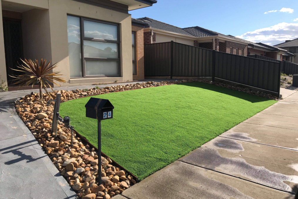 Why Artificial Turf for Your Front Lawn?